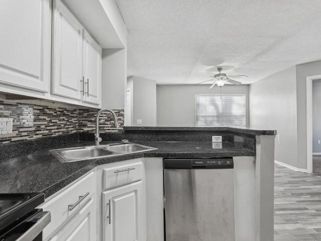 Polos 3 Bedroom Apartment for Rent at 5583 Gatlin Ave, Orlando, FL 32812 South Semoran