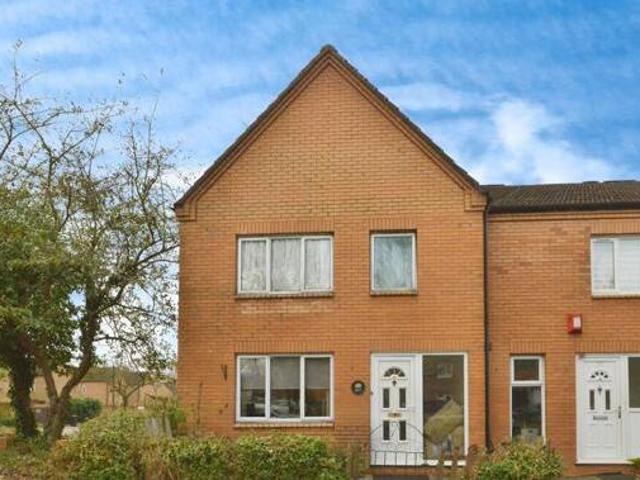 Polruan Place, Fishermead, 4 Bedroom End