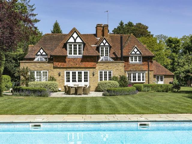 Polsted Lane, Guildford GU3 5 bed house to rent £8,700 pcm £2,008 pw