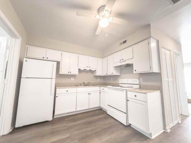 Popular location in Summerville 2 Bedroom Home for Rent at 121 Langley Dr, Summerville, SC 29485