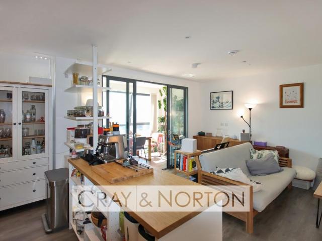 Popular Walk, Croydon, CR0 2 bed flat to rent £2,000 pcm £462 pw