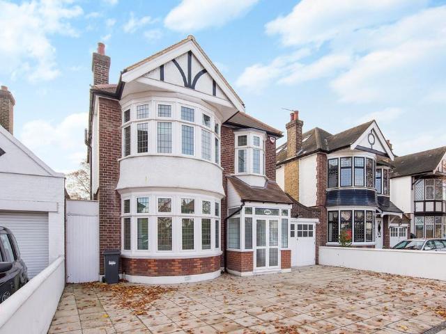 Popes Lane, Ealing, London, W5 4 bed house to rent £4,800 pcm £1,108 pw