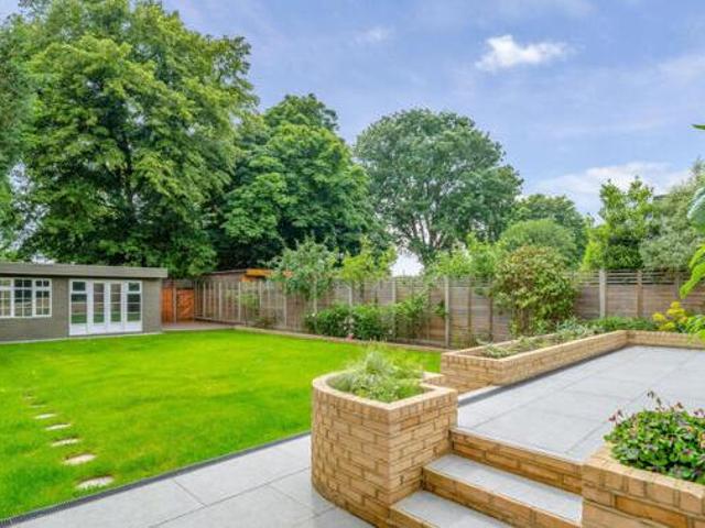 Popes Lane, London, 5 Bedroom Link