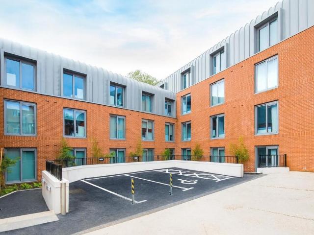Popes Lane, London W5 Studio to rent £1,452 pcm £335 pw