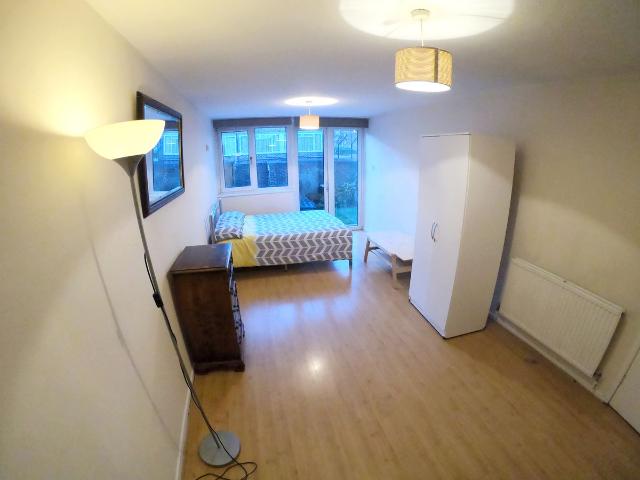 Popham Street, London N1, Room to rent, £1,350 pcm | PrimeLocation