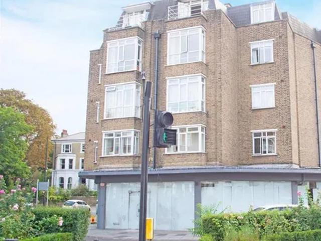Poplar Court, Richmond Road, London, TW1 2LU, United Kingdom | 2 bed apartment for rent #134517014 | Rentberry