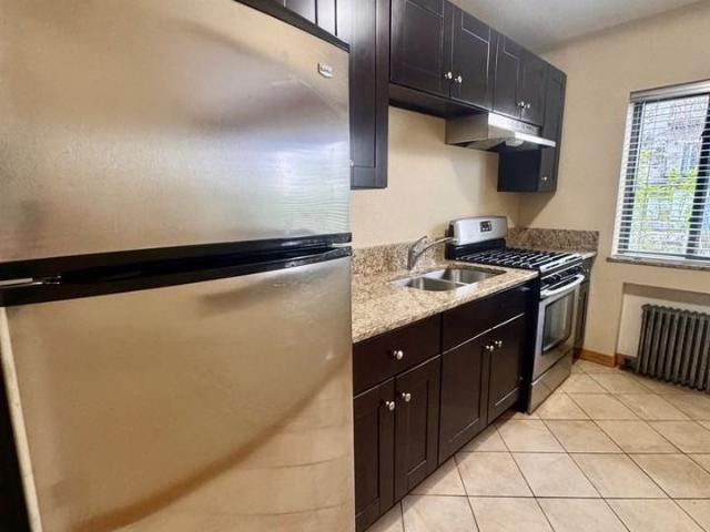 Poplar Apartments Studio Apartment for Rent at 1410 Poplar St, Denver, CO 80220 Montclair