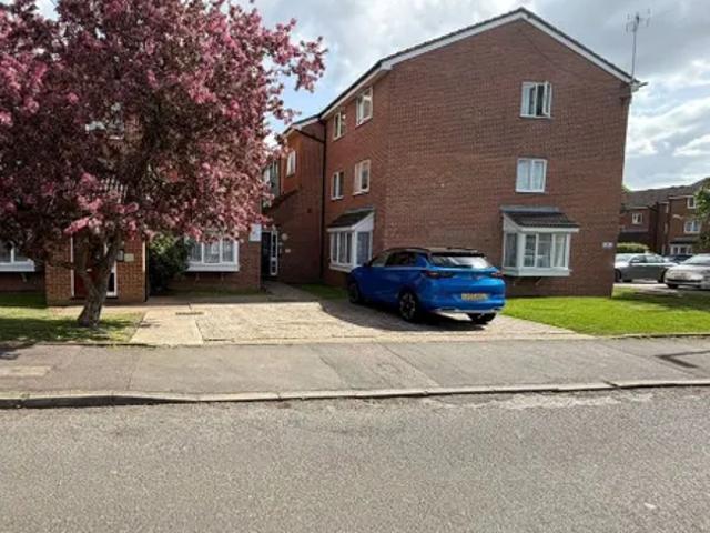 Poplar Grove, London, N11 3NJ, United Kingdom | 2 bed apartment for rent #166644019 | Rentberry