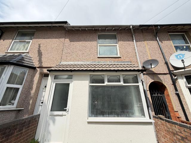 Poplar Grove, Rugby CV21, 3 bed terraced house to rent, £1,300 pcm | PrimeLocation