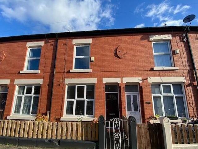 Poplar Grove, Urmston, 2 Bedroom Terraced