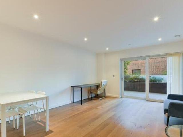 Poplar House, London, 1 Bedroom Apartment