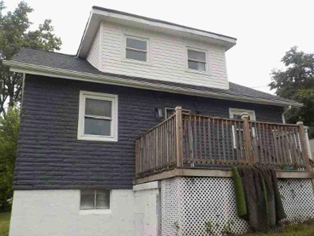 Poplar St