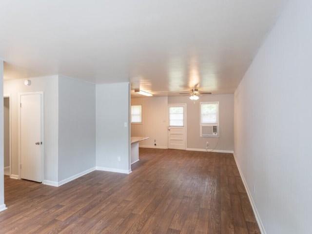 Poplar Village 2 Bedroom Apartment for Rent at 1414 Poplar Ave, Murfreesboro, TN 37129