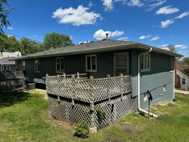 Poppleton Ave Duplexes, LLC. 2 Bedroom Apartment for Rent at 5132 Poppleton Ave, Omaha, NE 68106 Aksarben Elmwood Park