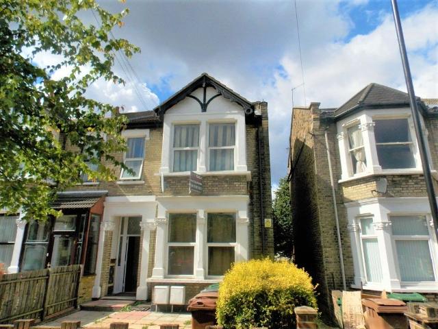 Poppleton Road, Leytonstone E11, Studio to rent, £1,100 pcm | PrimeLocation