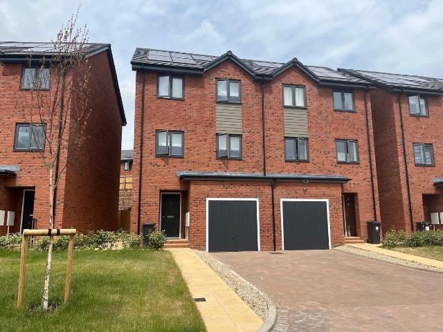 Poppy Close, Bristol BS34, 4 bed property to rent, £2,750 pcm | PrimeLocation