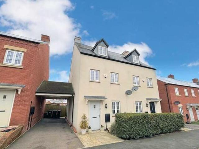 Poppyfield Road, Wootton, 3 Bedroom Town