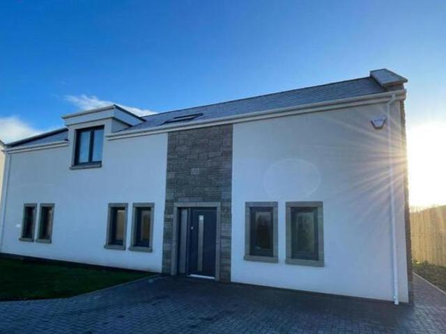Poppyfields, Dunfermline, 5 Bedroom Villa