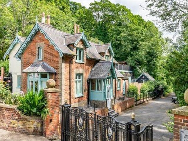 Port Hill, ´warren Lodge´, Hertford, 3 Bedroom Detached