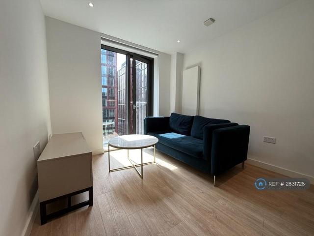 Port St, Manchester, M1 2 bed flat to rent £1,750 pcm £404 pw