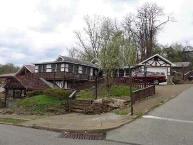 Port Vue Ave