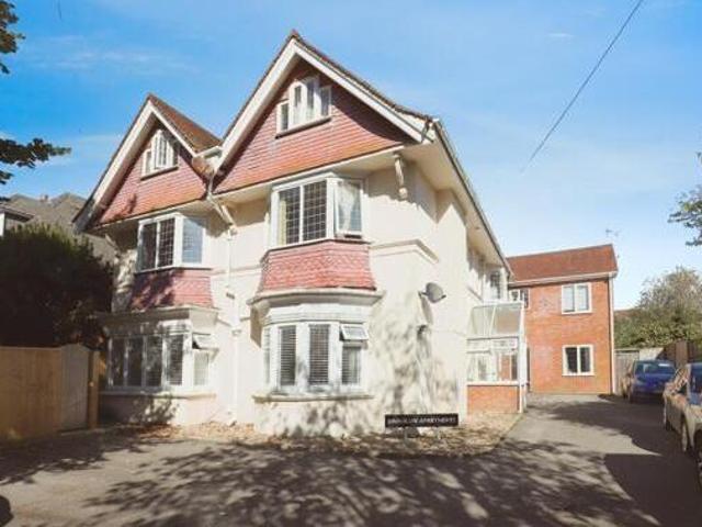 Portchester Road, Bournemouth, 2 Bedroom Flat