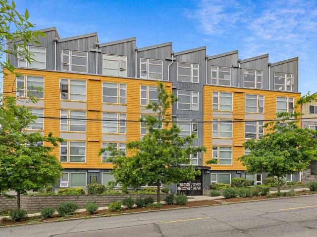 Portage Bay Flats Studio Apartment for Rent at 4029 7th Ave Ne, Seattle, WA 98105 University District