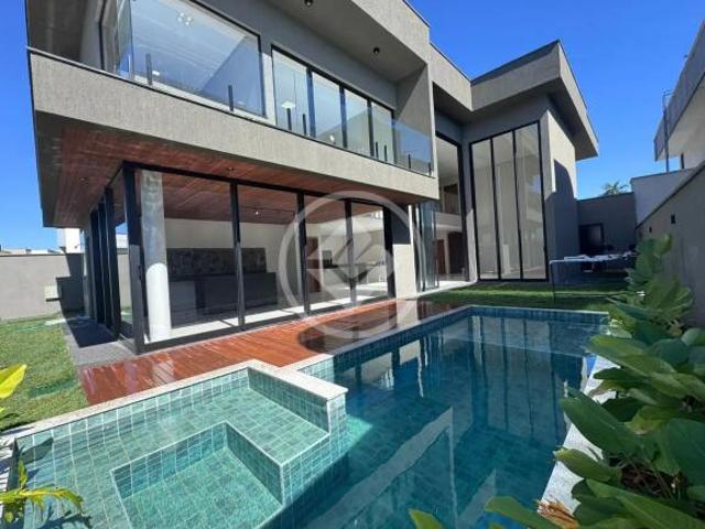 Portal do Sol Green | Casa Nova com 4 Suítes e Piscina Aquecida