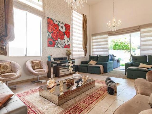 Portal do Sol 1 Sobrado com 4 Quarto s por R$ 1700000.00 no setor Loteamento Portal do Sol I AX2506