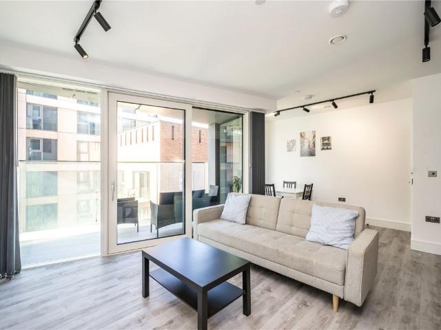 Portal Way, North Acton W3, 1 bed flat to rent, £2,150 pcm | PrimeLocation