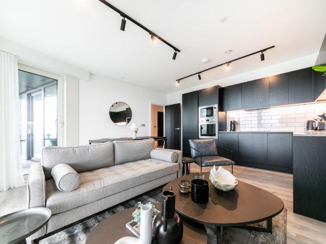 Portal Way, Acton W3, 1 bed flat to rent, £2,400 pcm | PrimeLocation