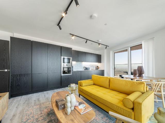 Portal Way, Acton W3, 2 bed flat to rent, £2,700 pcm | PrimeLocation