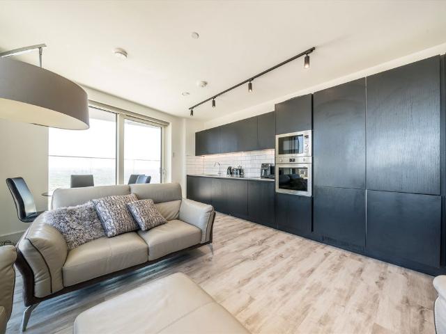 Portal Way, Acton W3, 2 bed flat to rent, £2,903 pcm | PrimeLocation