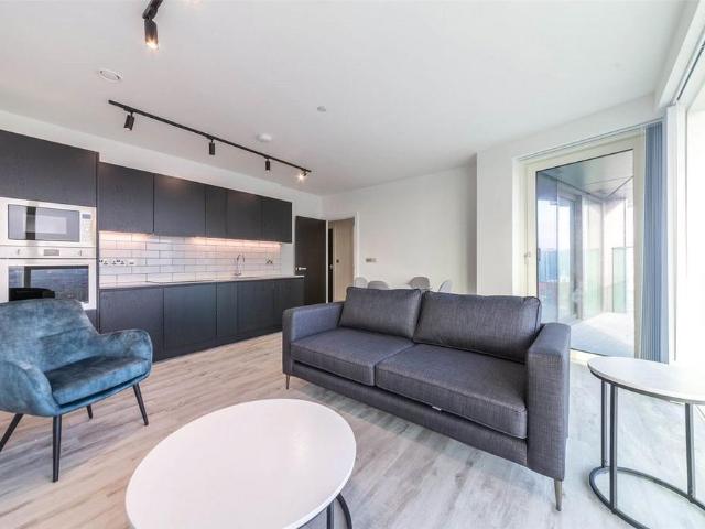 Portal Way, London W3 1 bed flat to rent £2,250 pcm £519 pw