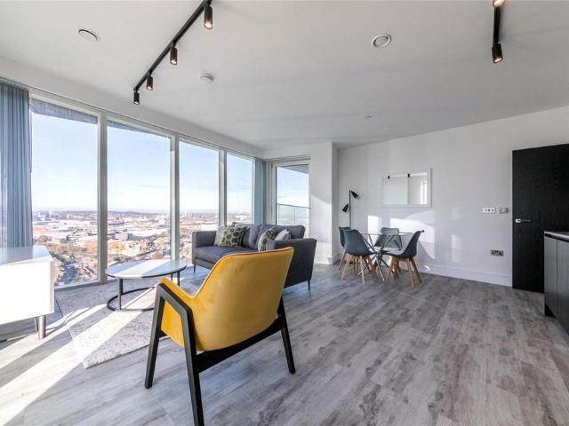 Portal Way, London W3 2 bed flat to rent £2,800 pcm £646 pw