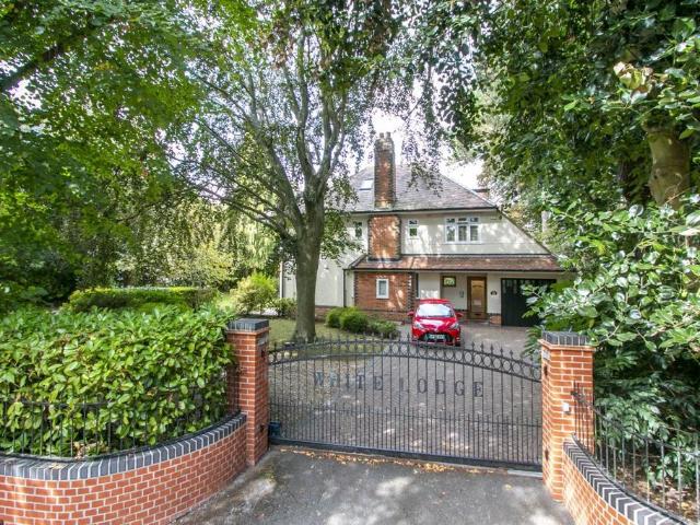 Portarlington Road, Westbourne 2 bed flat to rent £1,375 pcm £317 pw