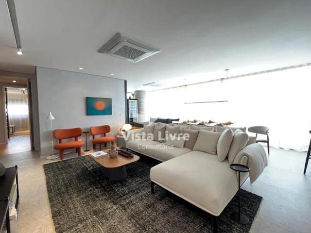 Porteira fechada à venda em Pinheiros! Apartamento nunca habitado