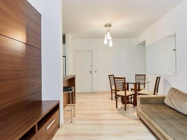 Porteira Fechada! Apartamento com 2 dormitórios para alugar ou comprar no Batel
