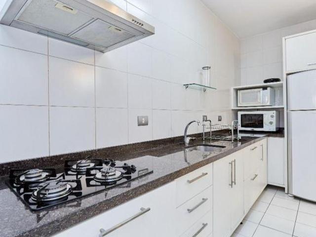 Porteira Fechada! Apartamento com 2 dormitórios para alugar ou comprar no Batel