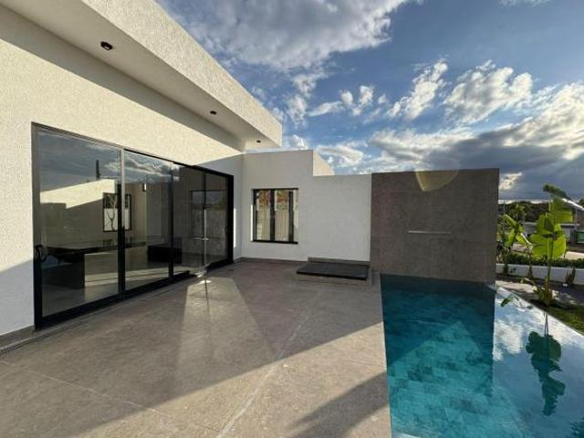 Porteira fechada / Casa em condominio fechado / Ninho verde 2