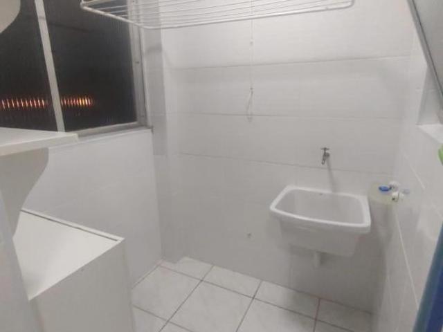 PORTEIRA FECHADA FRENTE A PRAIA