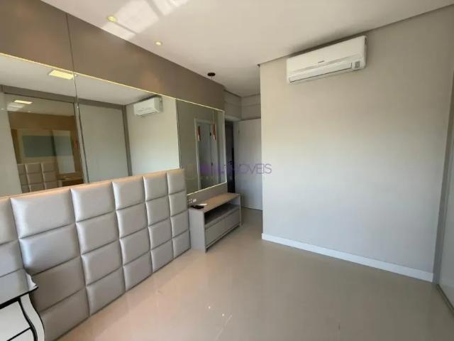 Porteira fechada! 2 quartos suíte, vaga coberta Barreiros, São José
