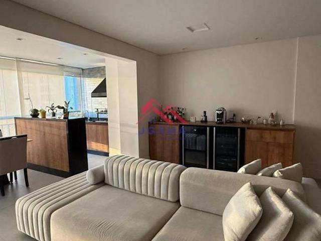 PORTEIRA FECHADA! 91M² COM 2 VAGAS + DEPOSITO. Recém reformado. OPORTUNIDADE