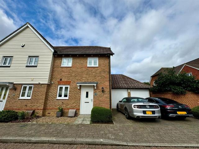 Porter Avenue, Kings Hill ME19, 2 bed end terrace house to rent, £1,750 pcm | PrimeLocation