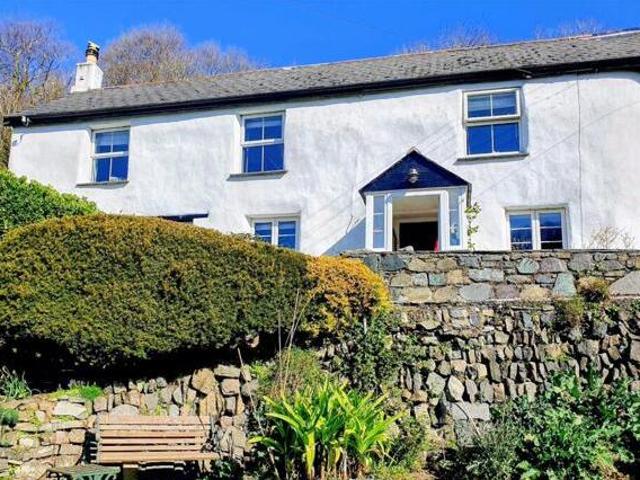 Porthoustock, St. Keverne, 3 Bedroom Detached