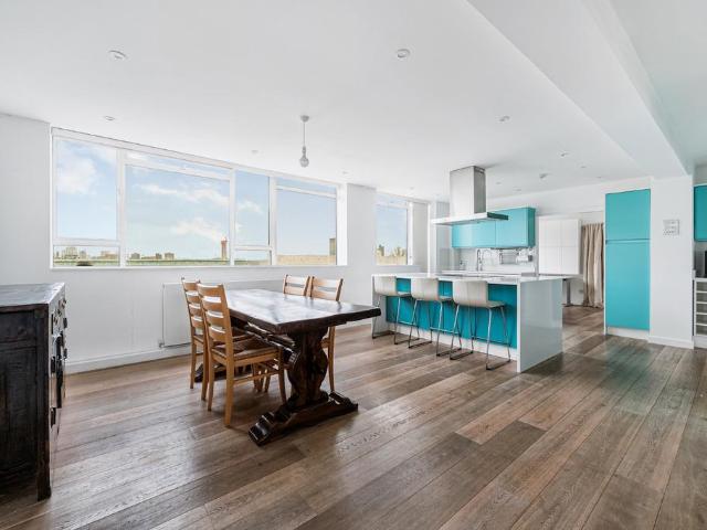 Portinscale Road, London, SW15 2 bed apartment to rent £3,200 pcm £738 pw