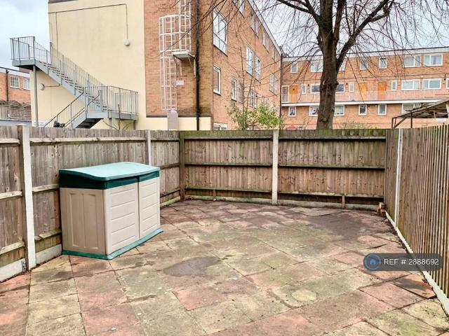 Portia Way, London, E3 3 bed maisonette to rent £3,000 pcm £692 pw