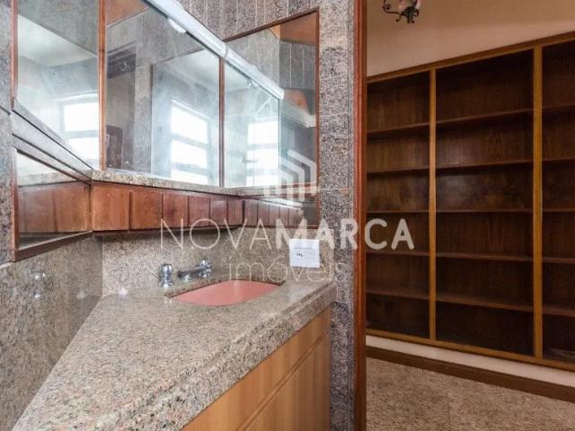 Nova Marca Imóveis Vende Apartamento 3 dorm c/ vaga, bairro Moinhos de Vento