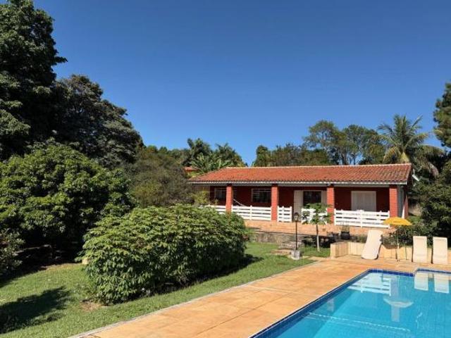 Porto Feliz Chácara em condomínio com 4 quartos