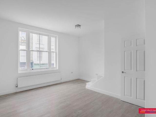 Portobello Road, London W11, 2 bed flat to rent, £3,000 pcm | PrimeLocation